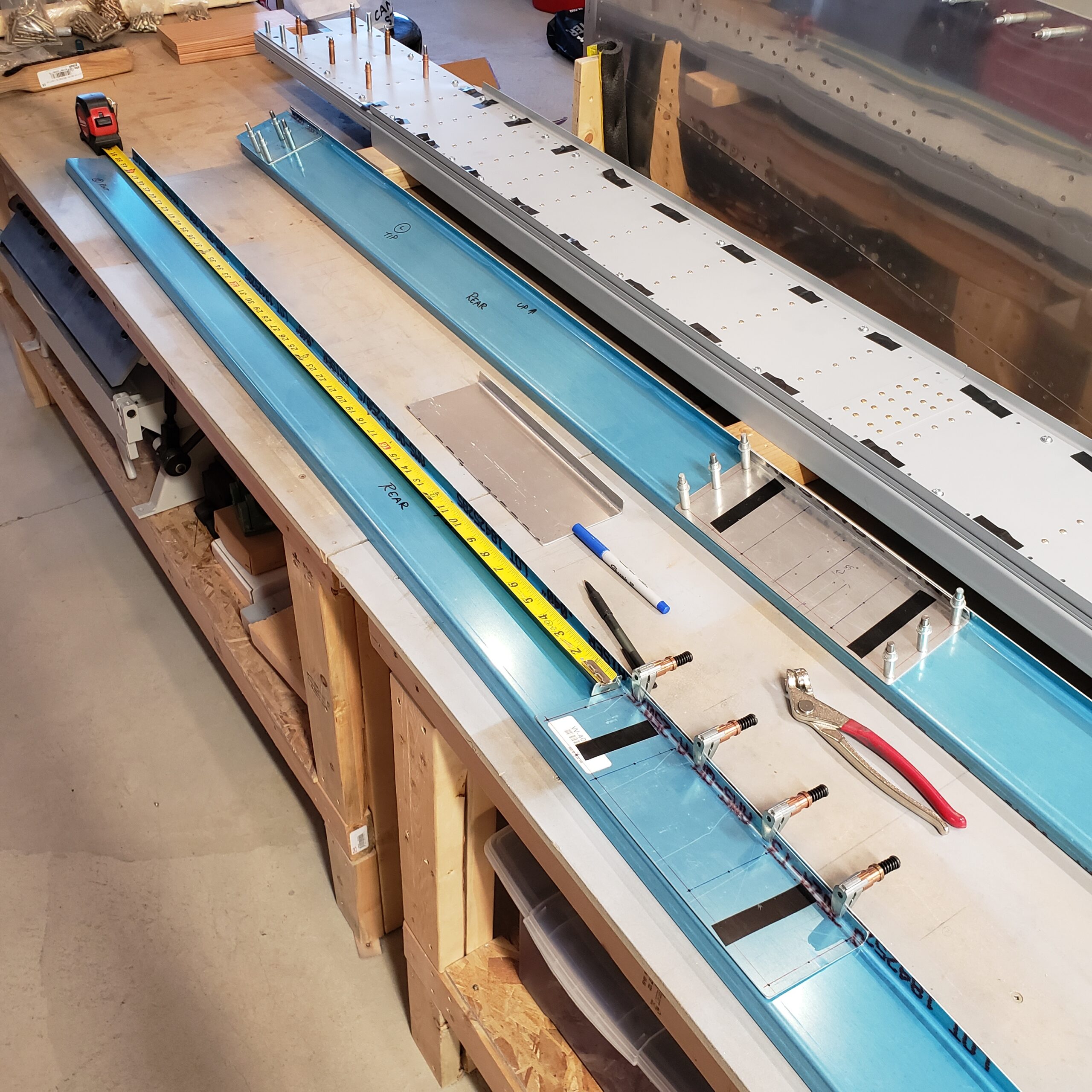 Rear Wing Spar Assembly - F1 Rocket Hangar